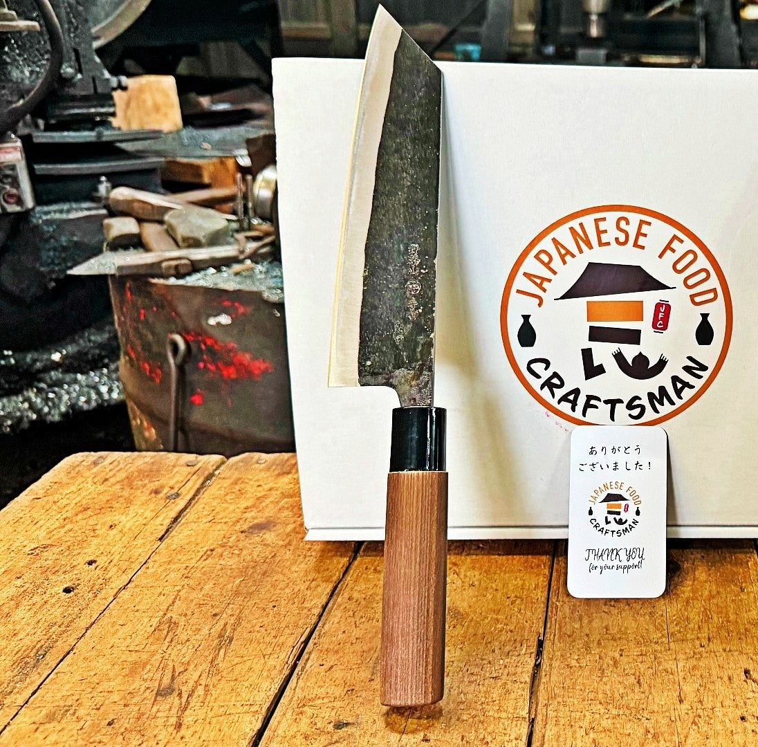 Handcrafted Japanese Kitchen Knive by Blacksmith 'Nakamura Hamono ...