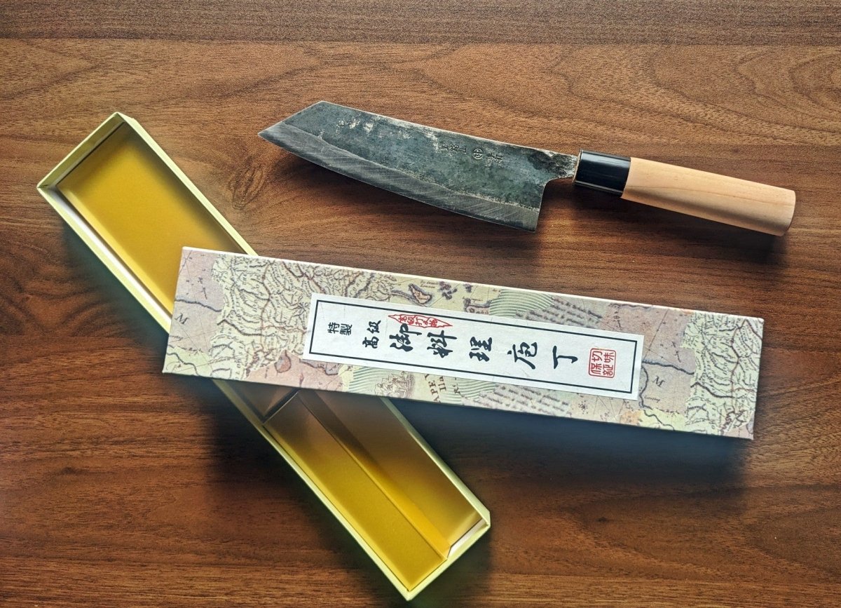 Handcrafted Japanese Kitchen Knive by Blacksmith 'Nakamura Hamono ...